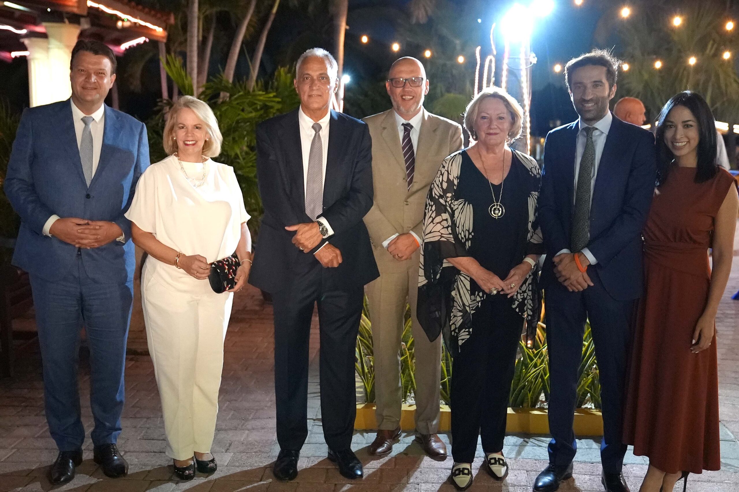 ARUBA: PROME MINISTER A DUNA BONBINI NA E MIEMBRO NOBO PA ARUBA DEN ...