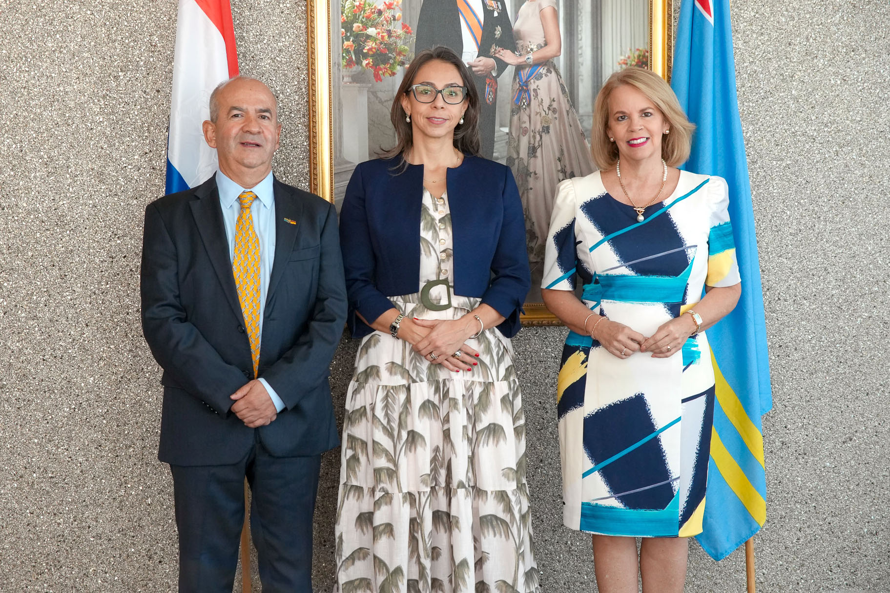 ARUBA: EMBAHADORA DI COLOMBIA NA HULANDA A REUNI CU PROME MINISTER ...