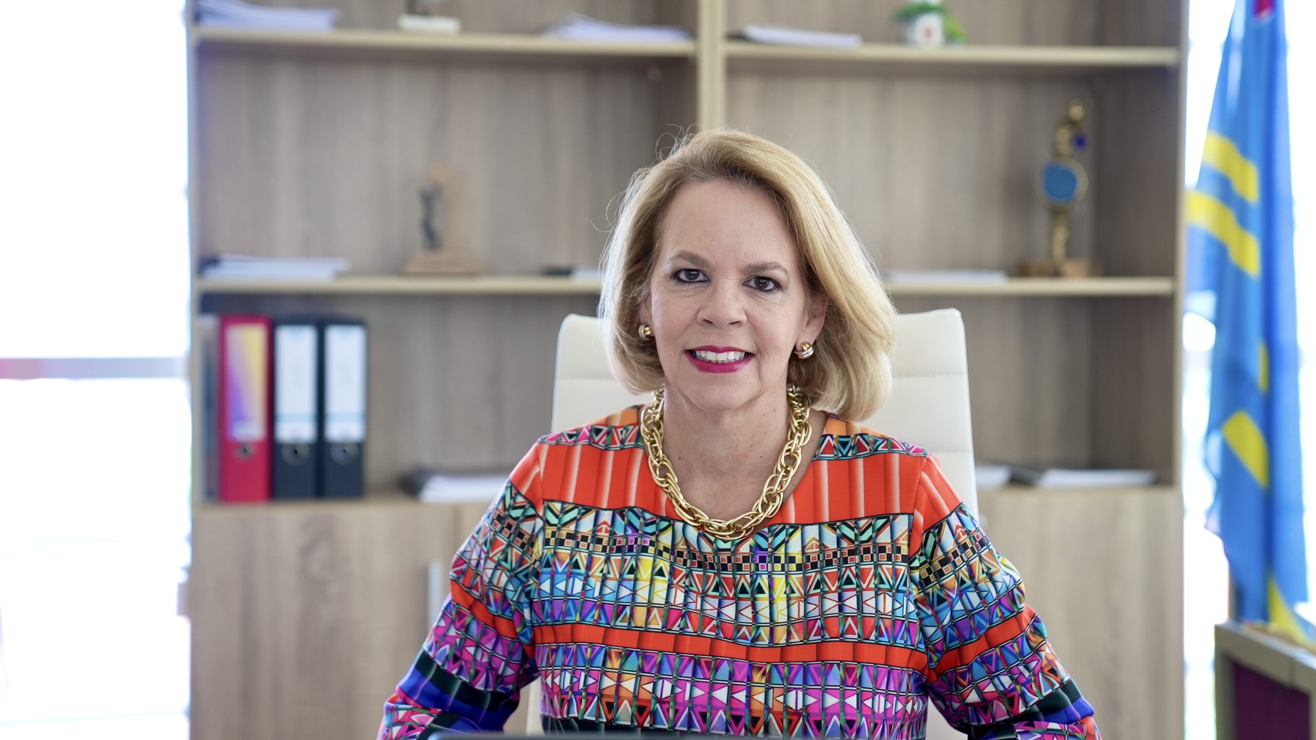 ARUBA: PROME MINISTER TA FELICITA GILMER (PIK) PISAS, FULL E EKIPO DI ...