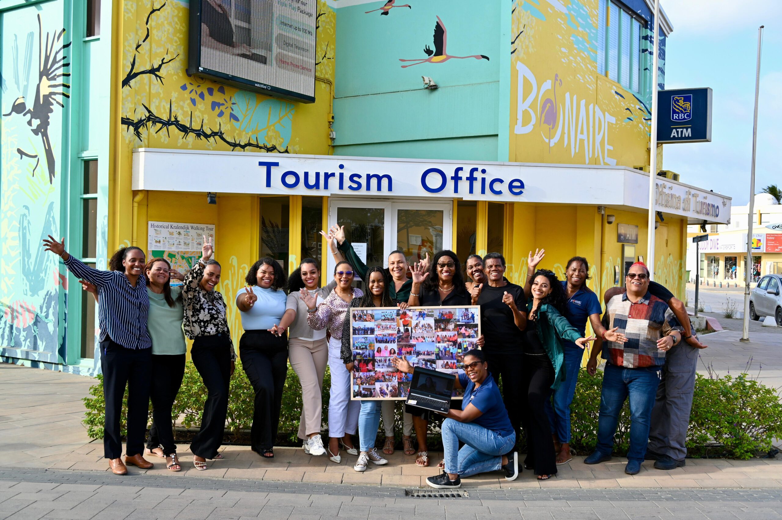 EVELAIN MARCHENA TA BAHA KU PENSHUN DESPUES DI 34 AÑA DI SERVISIO NA ...