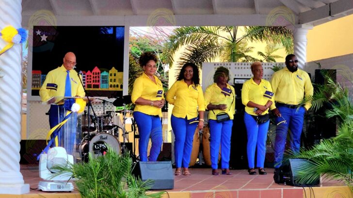 KOMISHON YU DI KÒRSOU BIBÁ NA BONEIRU PA DI DOS AÑA KONSEKUTIVO. – Live99FM