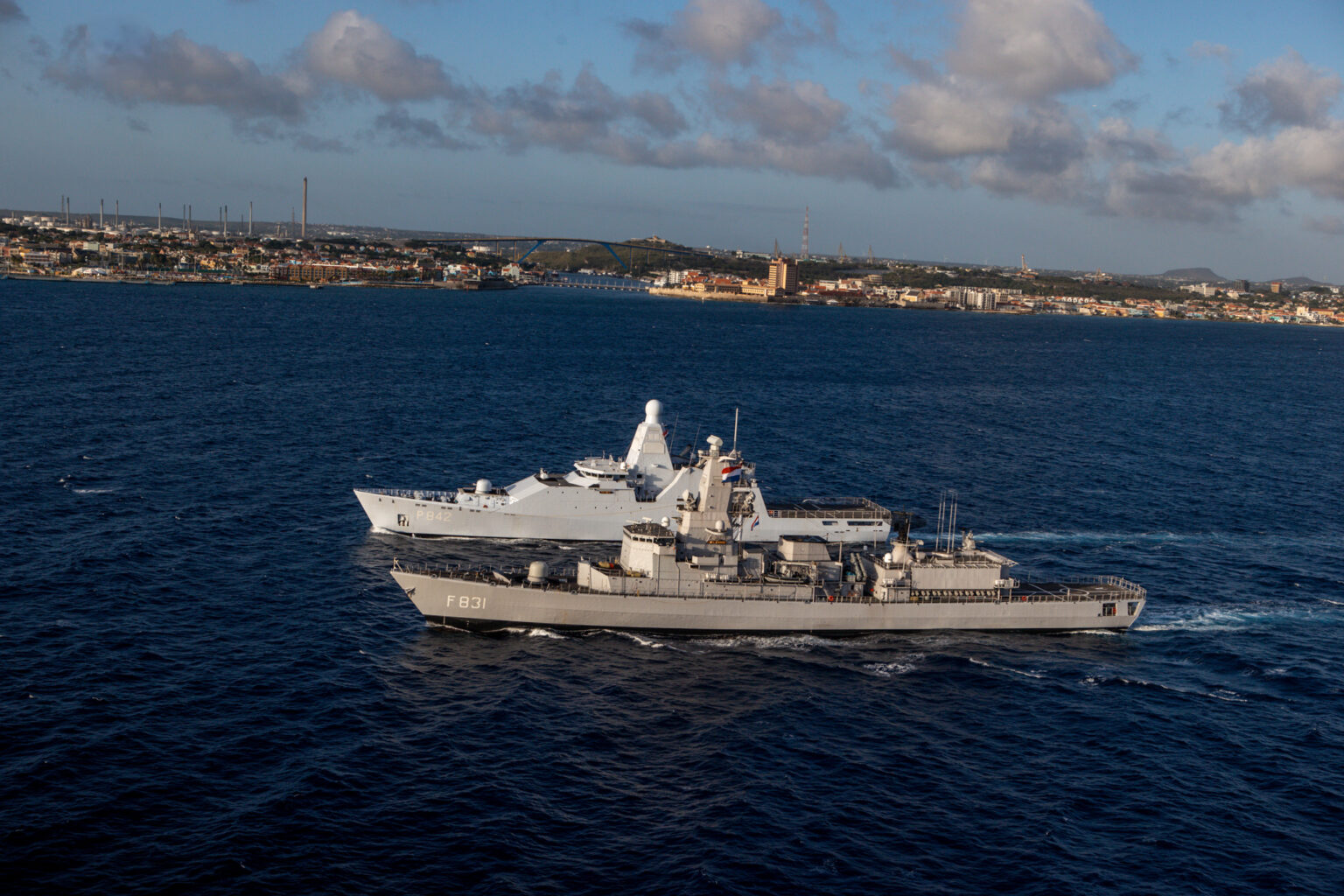 KORSOU: ZR.MS. VAN AMSTEL TA REMPLASA ZR.MS. FRIESLAND – Live99FM