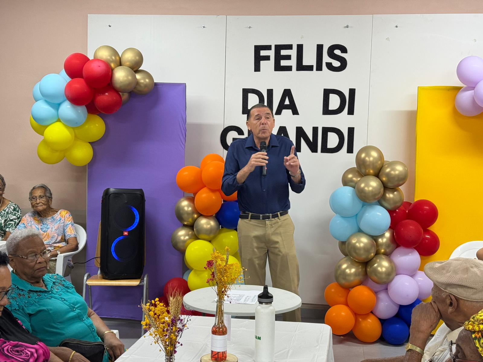 DIPUTADO PETER SILBERIE KONTENTU KU SELEBRASHON DI DIA DI NOS GRANDINAN ...
